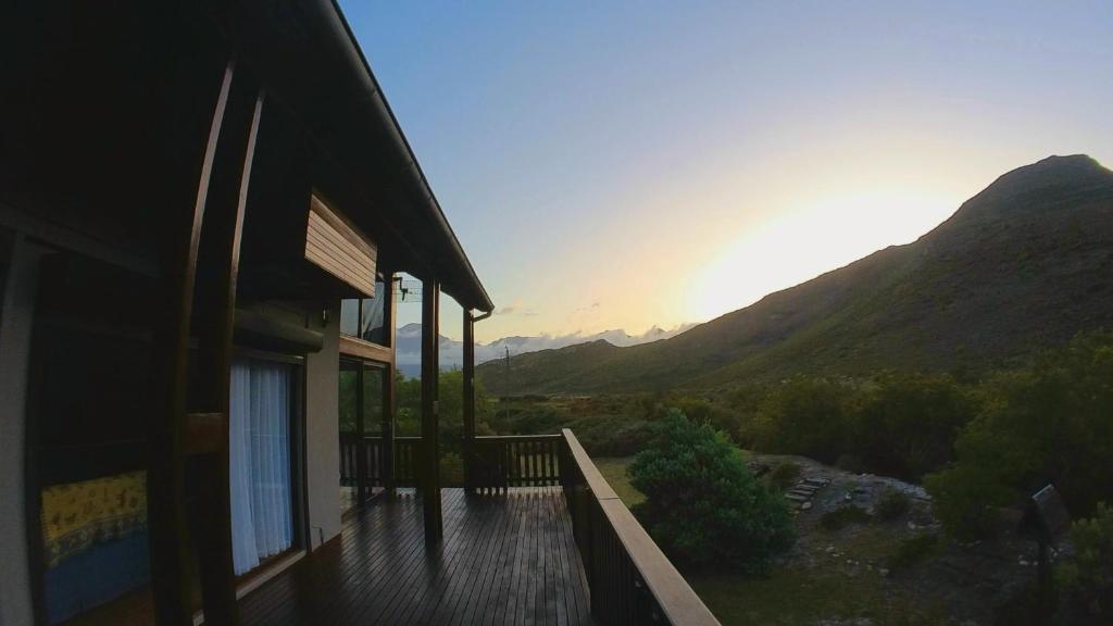 Vacation home on the river in Mount Bain Nature Reserve, Breerivier ...