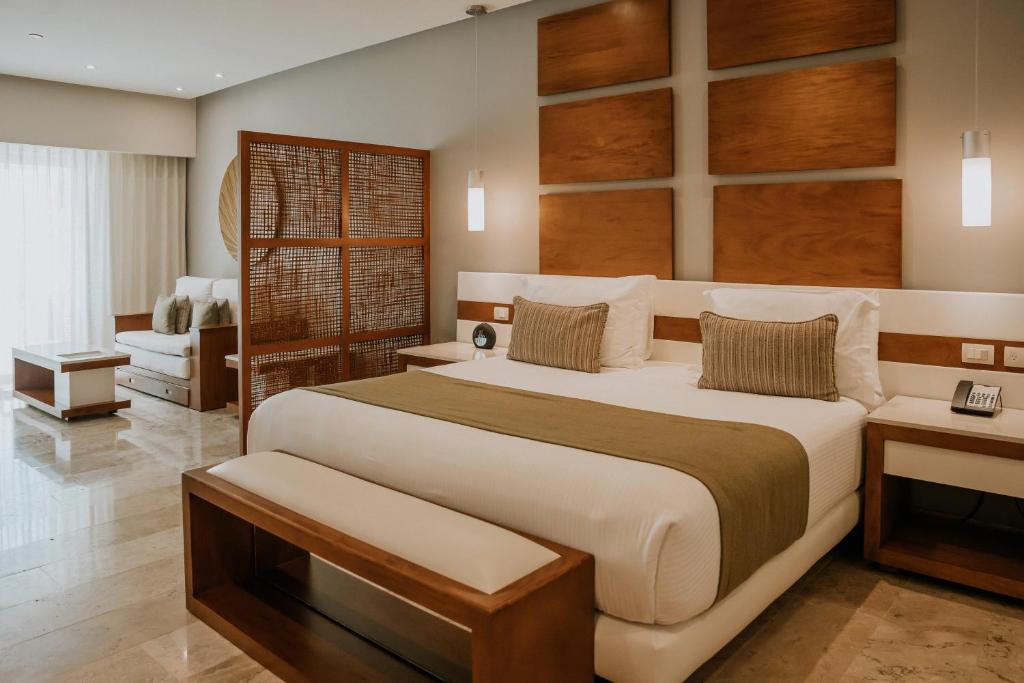 The Reef 28 Hotel & Spa - Luxury Adults Only - All Suites - With ...