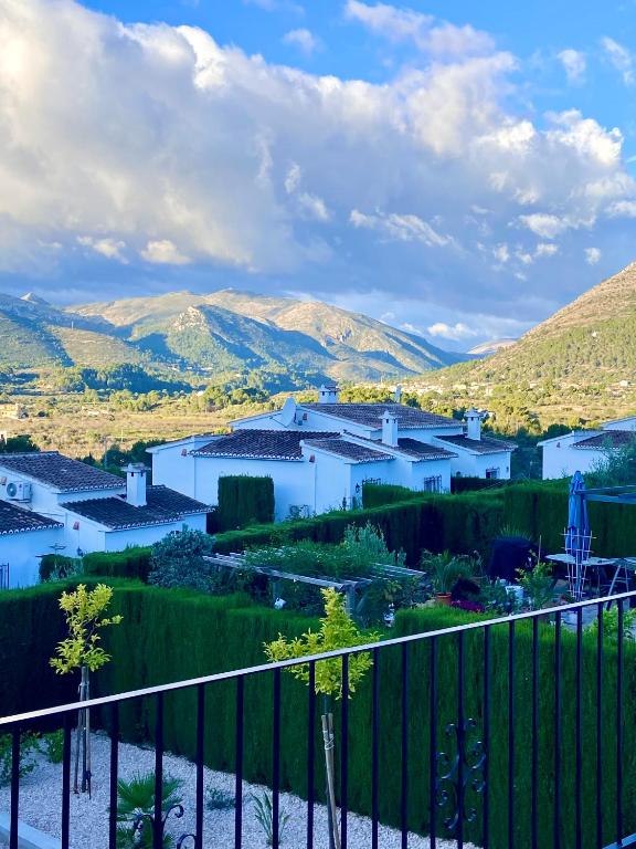 Stunning mountain views! Fabulous communal pool!, Murla – Updated 2022 ...