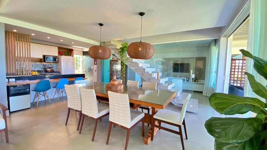 Kalug - Duplex PÉ NA AREIA com 4 suítes, piscina e lazer completo para ...