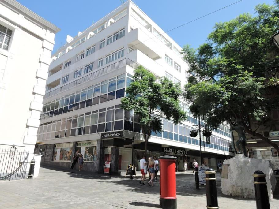 Best location 2 bed2 bath w/lift in town! (Kosher), Gibraltar (updated ...