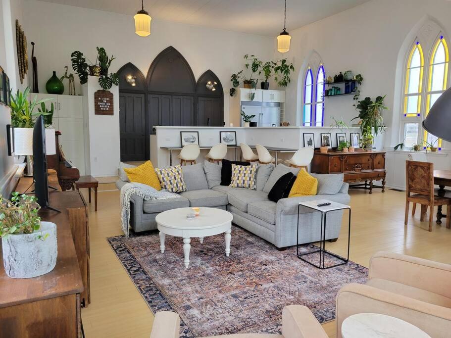 Tyneside Church House, Caledonia (updated prices 2025)