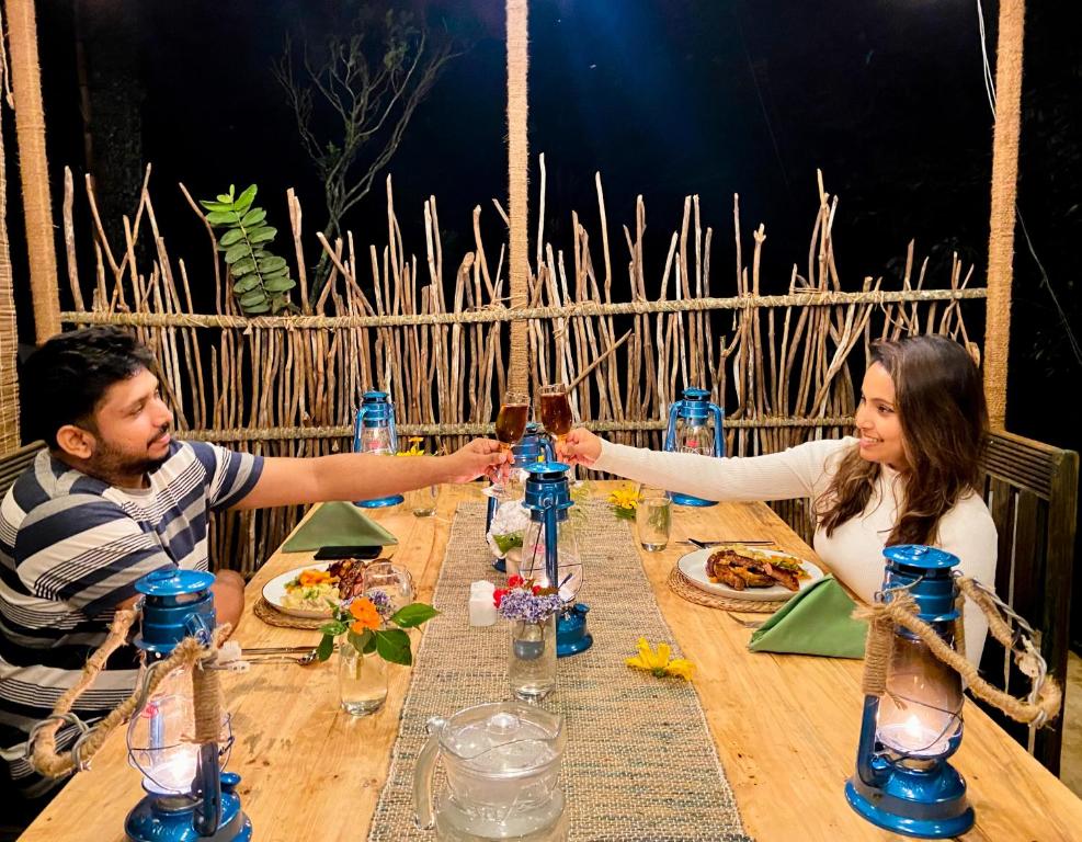 Luxury tent Eco Wild Glamping Bambarakanda, Walhaputenna, Sri Lanka ...