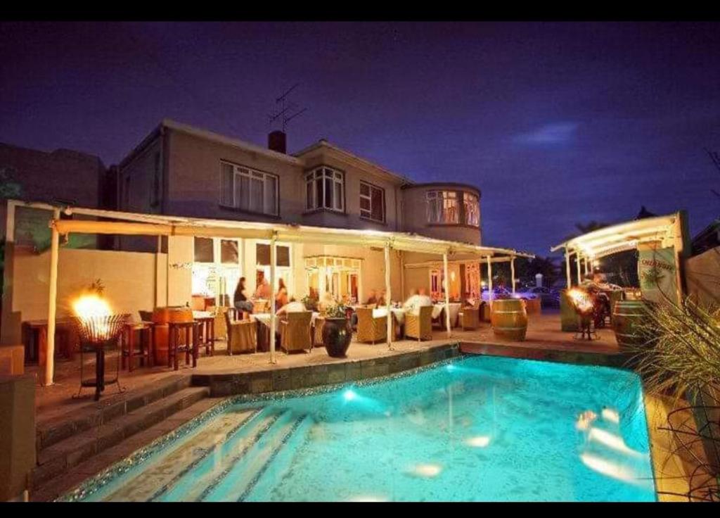 Arkenstone Frys Guesthouse, Glendinningvale, South Africa - Booking.com