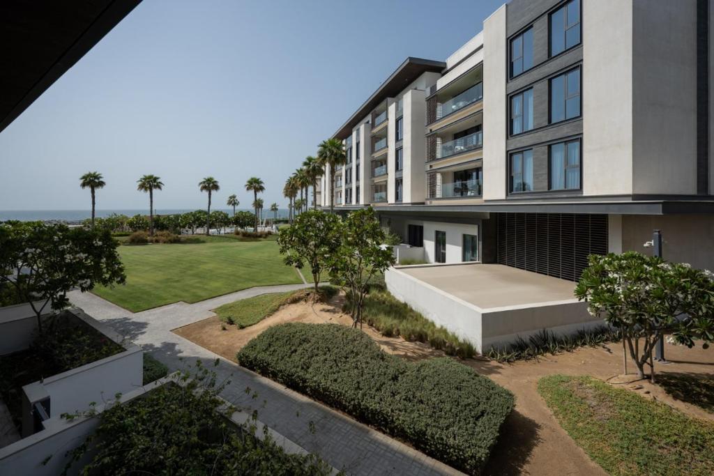 NIKKI BEACH RESIDENCE - Four Apple, Dubai (ažurirane cene za 2024.)