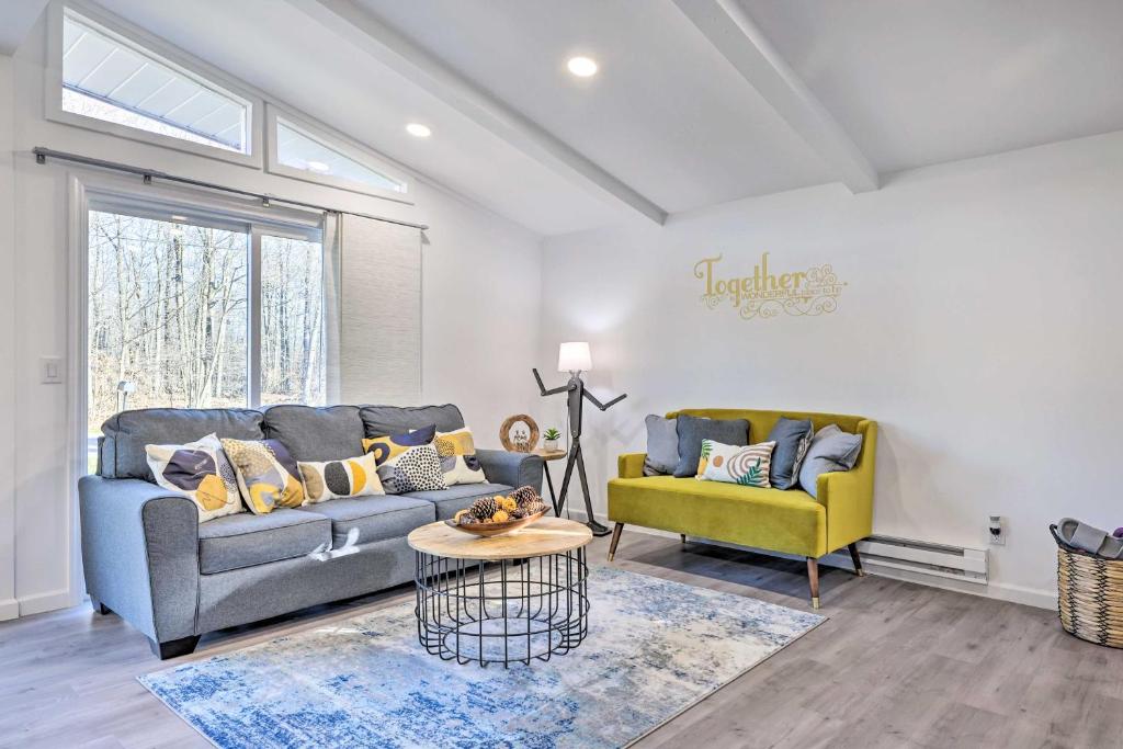 Tobyhanna Home with Game Room and Lake Access!, Tobyhanna (updated ...