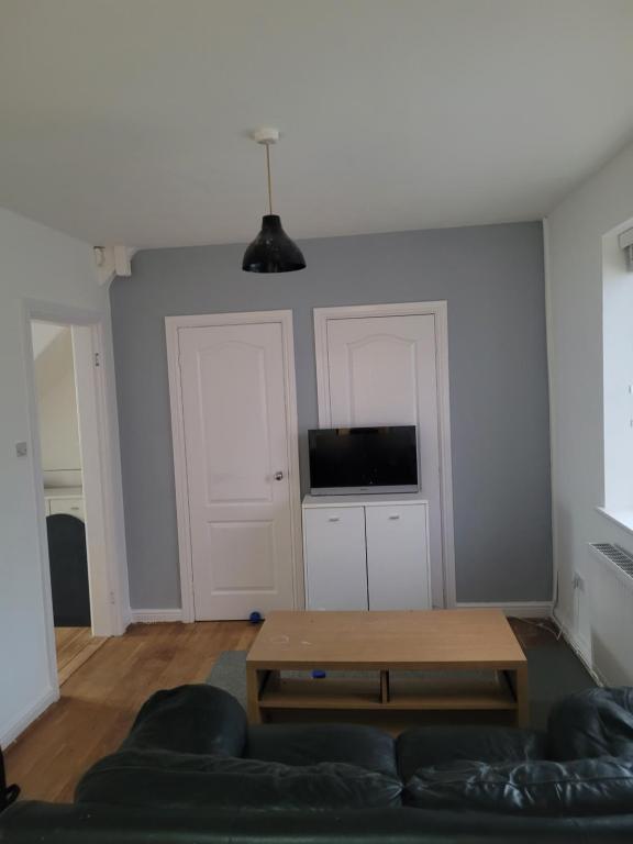 NO 7 Decent Home (Generous luxury bedroom), Ashton under Lyne (updated ...