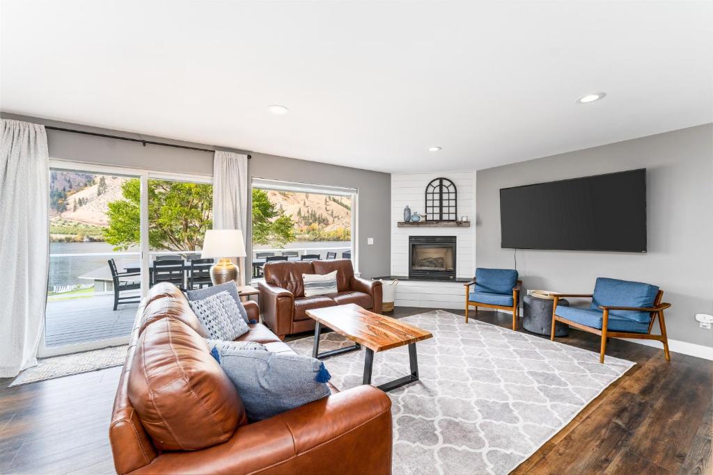 River Roost Retreat, Winesap (updated prices 2026)