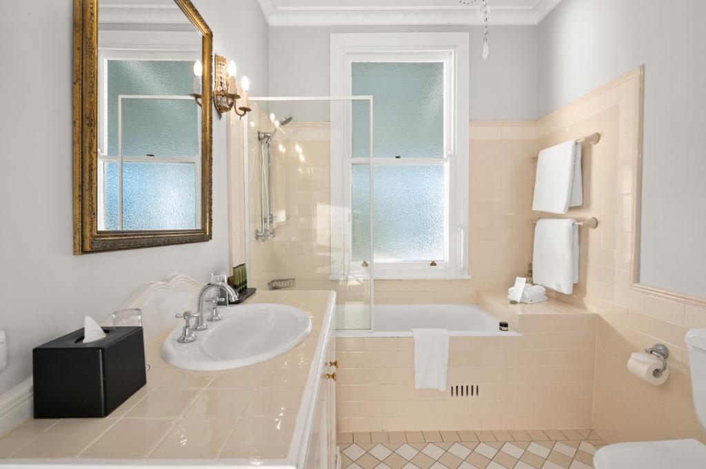 The Convent Hunter Valley Hotel, Pokolbin (updated prices 2025)