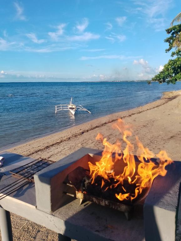 Little Sanity Beach house, Daanbantayan (updated prices 2026)