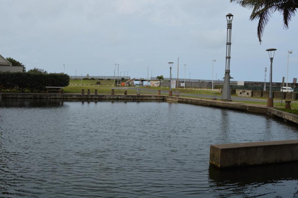 Accommodation Front - Deluxe 6 Sleeper with Rooftop Pool, Durban ...