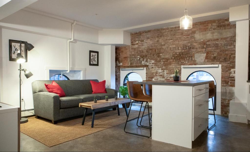 Cameo Hotel and Suites, Halifax (updated prices 2025)