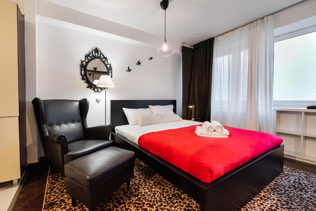 Smolna Romantic 9th Floor Studio by BookingHost, Warsaw (updated prices ...