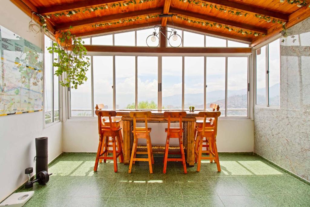 Magnifica casa con estupendas vistas a la ciudad. - Bello