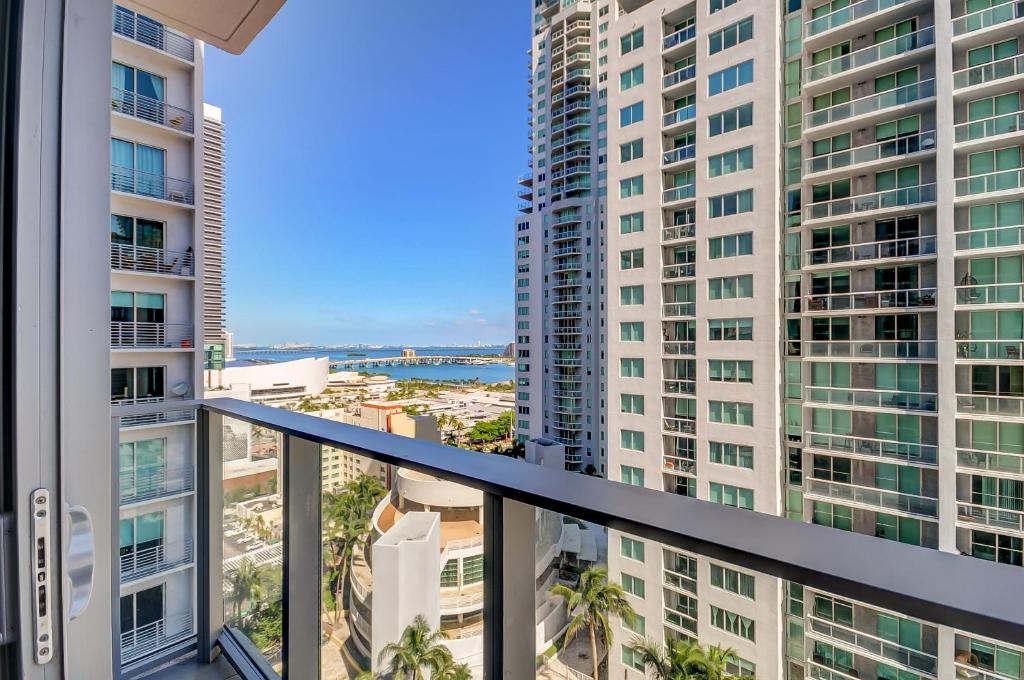 High end studio yotel downtown L40, Miami – Updated 2023 Prices