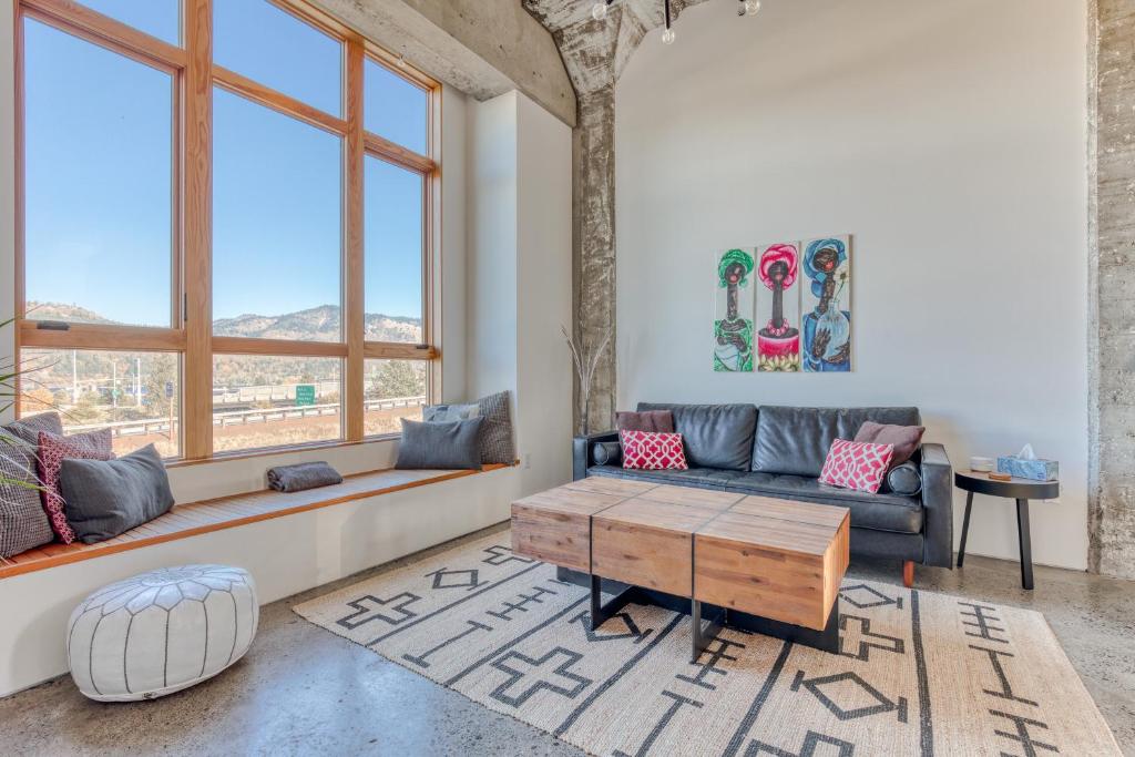 Union Lofts 310, Hood River (updated prices 2025)