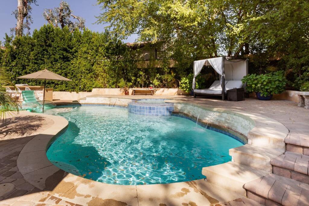 LA Private Resort Heated Pool & Spa -Huge Backyard, Los Ángeles ...