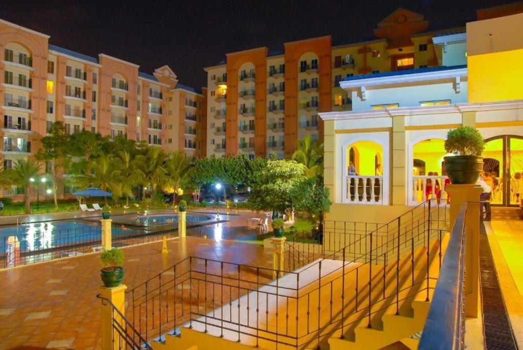 CHATEAU ELYSEE a8 near Airport and Sm mall, WIFI, Manila (updated ...