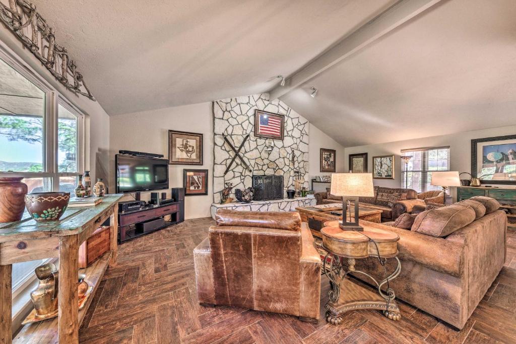 Ruidoso Getaway with Deck, Golf Course Views!, Ruidoso (updated prices ...