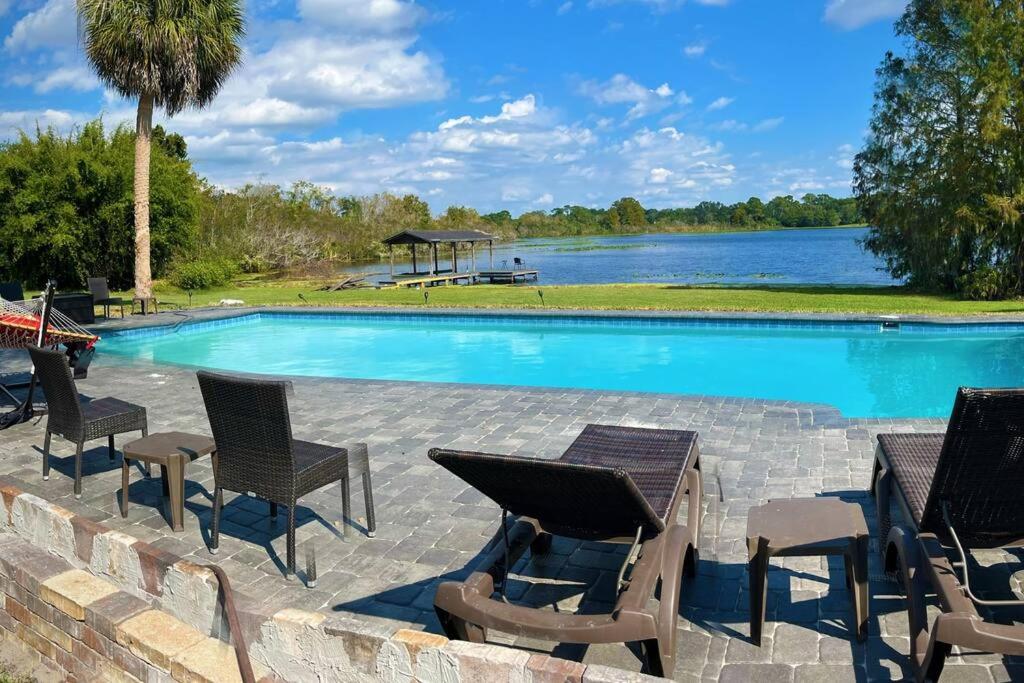 Resort style 2+ acres, Lake, pool, Golf House style 2+ acres, Lake ...