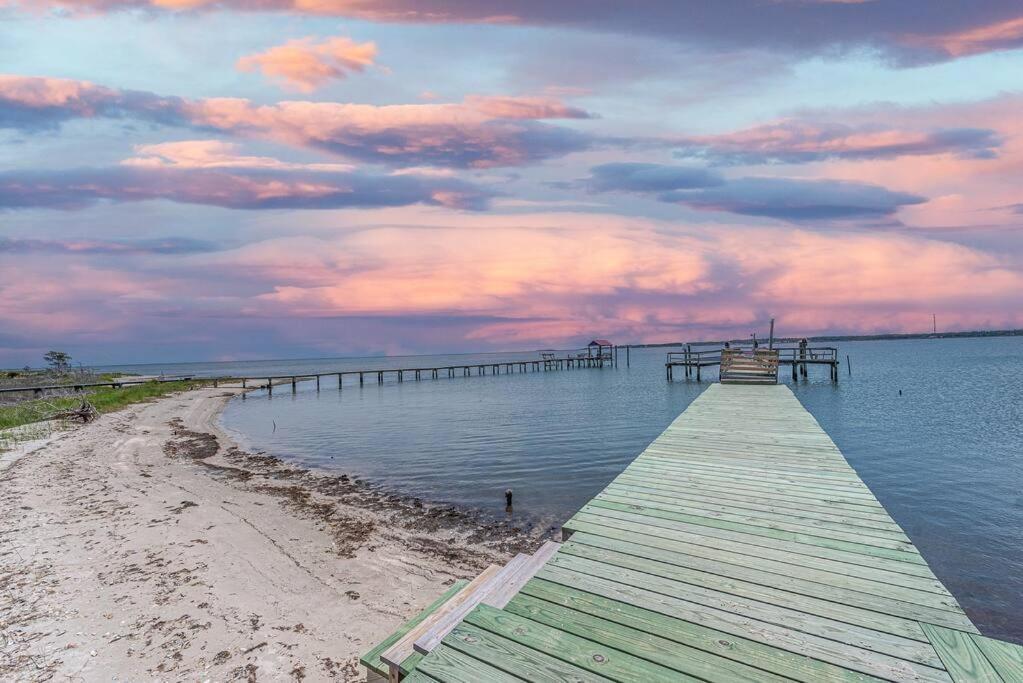 Shipwrecked on Shell Hill 2 Waterfront Houses, Sealevel (updated prices ...