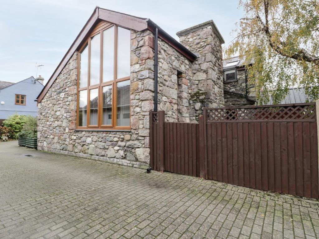 Ddol Helyg Barn, Cwm-y-glo (updated prices 2026)