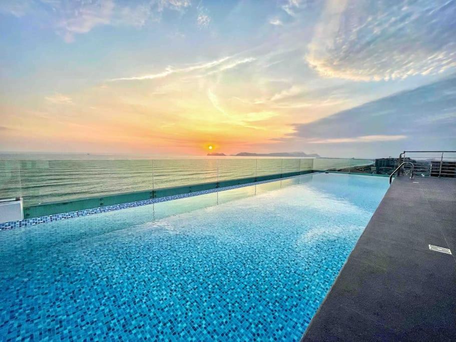 Frente Al Mar, De Lujo Con Piscina Y Sauna! - Lima
