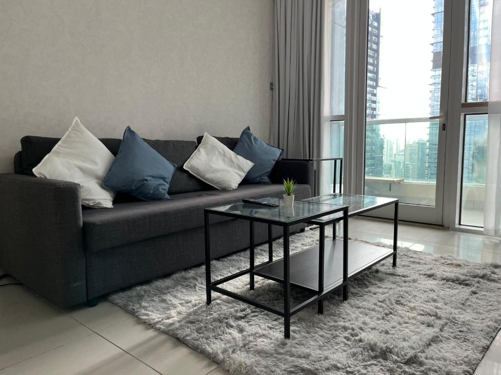 Tiger Tower- Marina Pinnacle, Dubai Marina 1 BR Apt, Marina and Palm ...