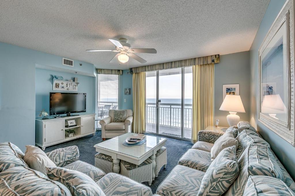 Beach Chic Oceanfront Condo, Jacuzzi Tub, Lazy River Crescent Shores ...