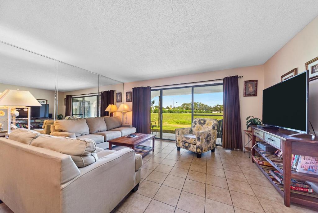 Edgewater Villa 1501, Panama City Beach – Updated 2022 Prices