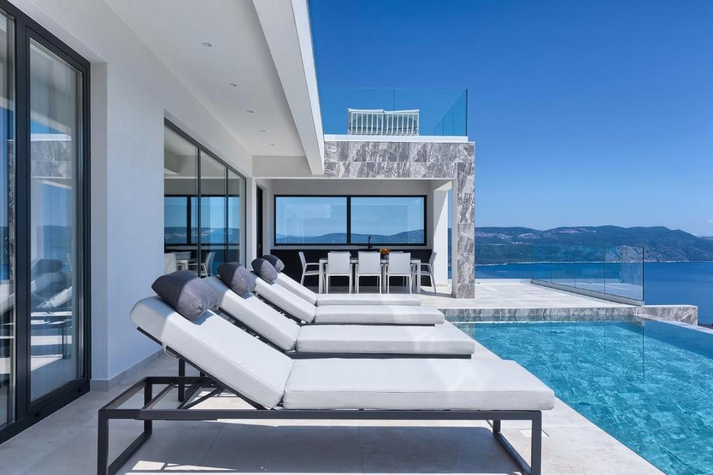 Villa Ateneum with sea view, jacuzzi and infinity pool (Croácia Vicani) - Booking.com