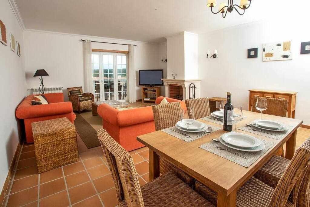 T2 muito espaçoso na Praia Del Rey Óbidos piscina comum, Casal da Lagoa ...