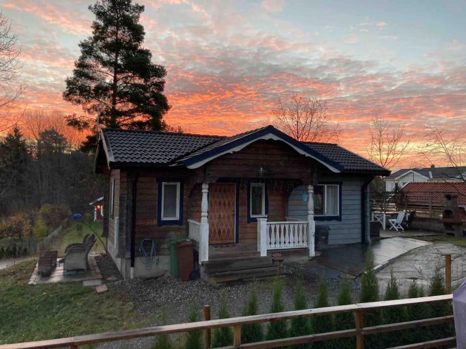 Cozy stuga in popular location, Sollentuna (tarifs actualisés, 2025)