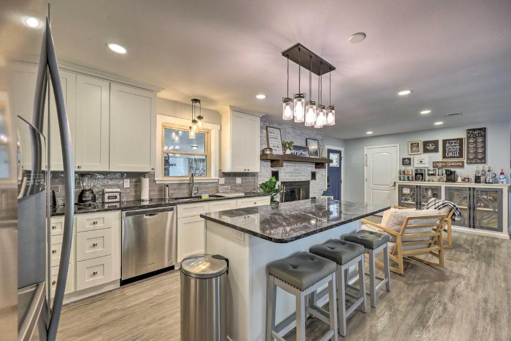 Updated Royal Retreat on 5 Acres Hidden Creek, Royal (updated prices 2026)