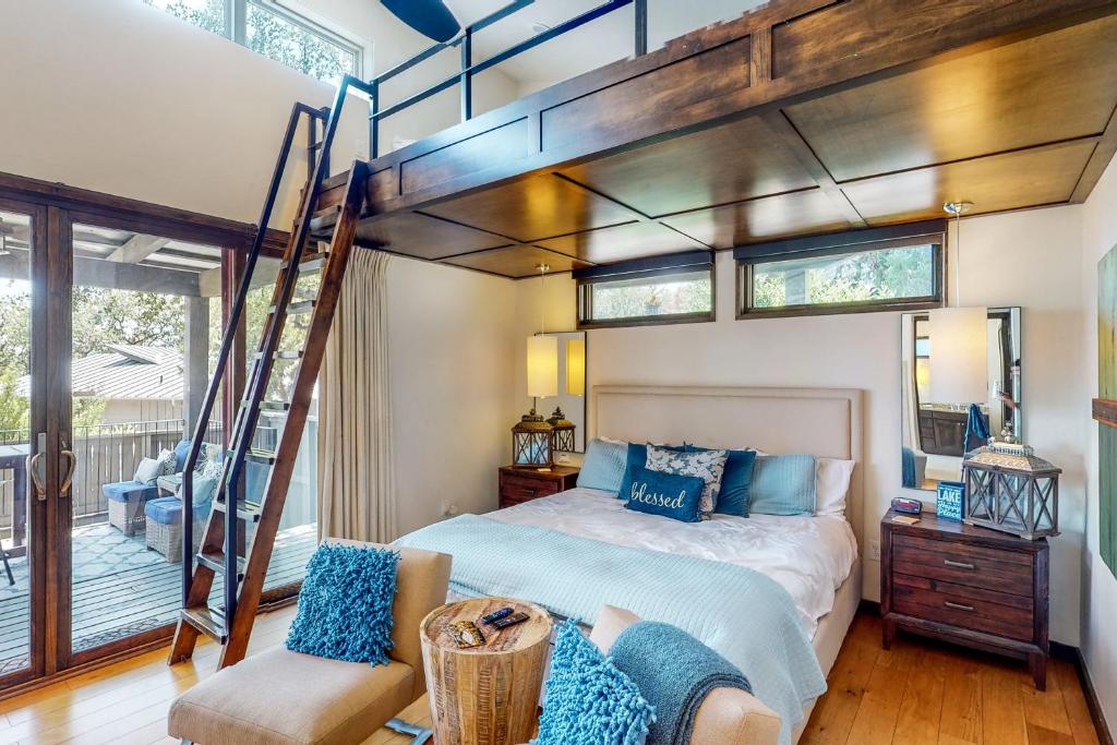 Riverbend Cabin #012, Spicewood (updated prices 2025)