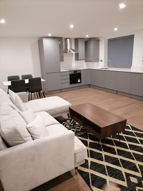 Stunning rooms by Nine Elms station, London (updated prices 2024)