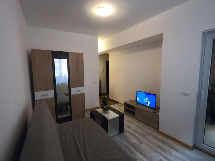 Garsoniera cu balcon, Chiajna (updated prices 2024)