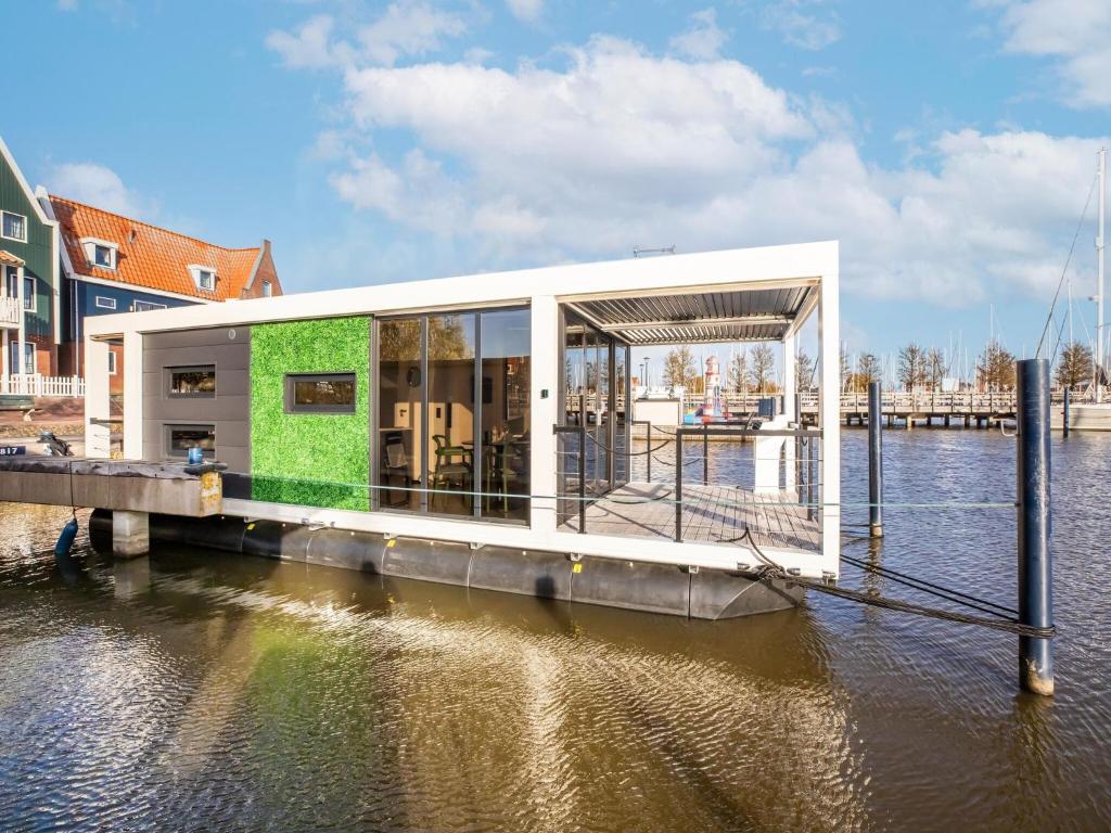 Beautiful houseboat with shared pool, Volendam (aktualisierte Preise ...