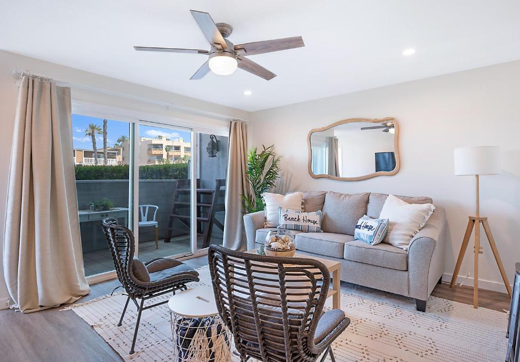 Sunrise by the Sea 1 Block from Ocean, Oceanside (updated prices 2025)