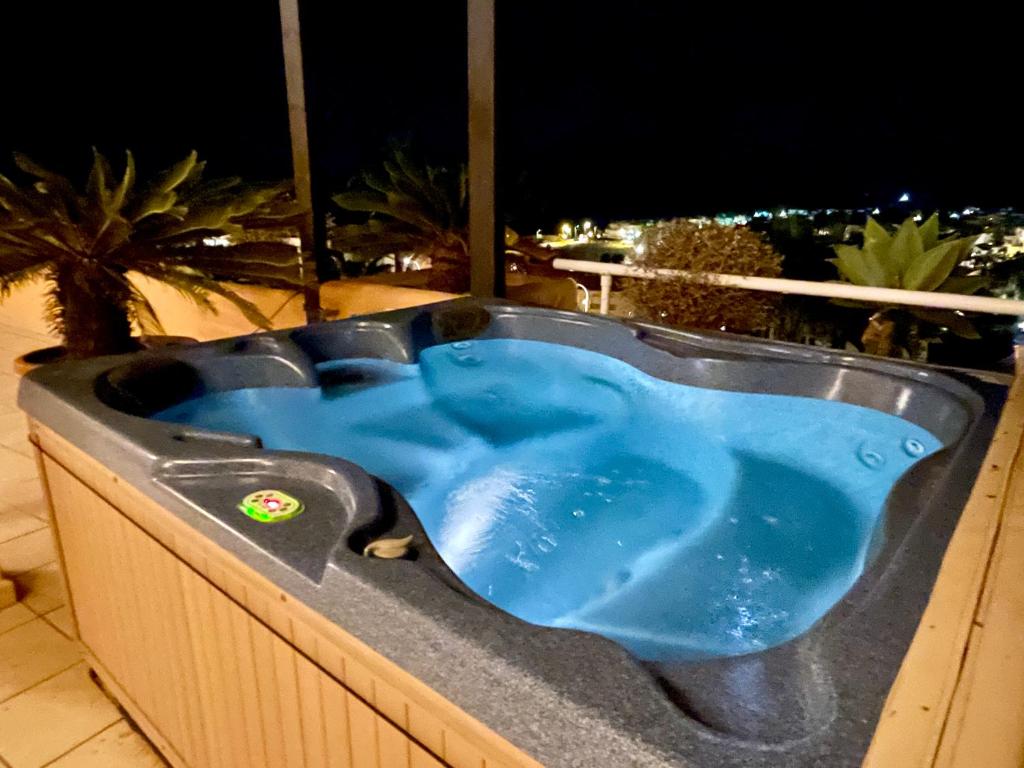 Mansion Hot Tub