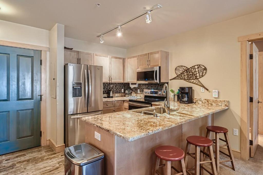 Copper Springs 320 condo, Copper Mountain (updated prices 2026)