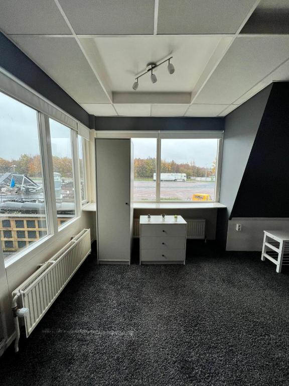 Hotel de Raket, Rogat (updated prices 2025)