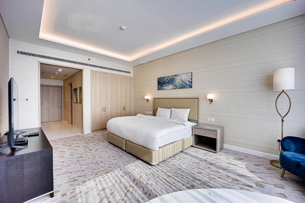 Luxury sea view apartment in The Palm Tower, Dubai (updated prices 2025)