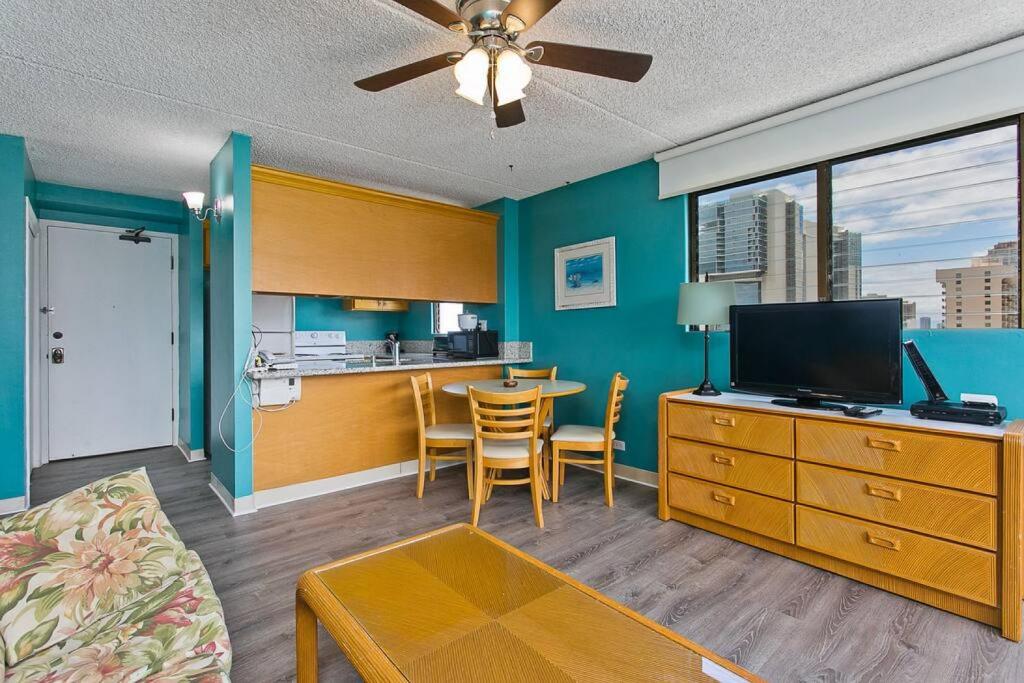 Royal Kuhio 1701 - Spacious Corner Unit with Stunning Ocean City Views ...