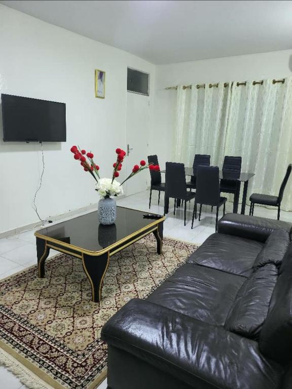 Avril house, Dakar (updated prices 2025)