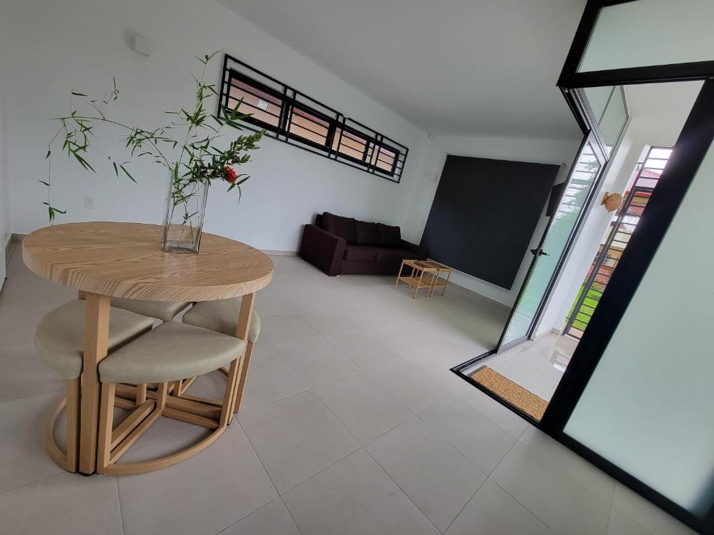 Modern - Wan Pipel with Terrace, Paramaribo – Updated 2024 Prices