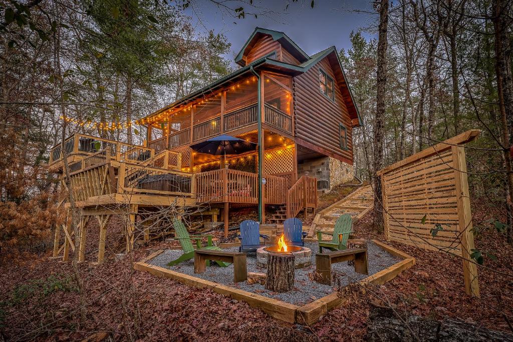 Golden Eagle GA Cabin - Hot Tub, Firepit & Fast WiFi, Blue Ridge ...