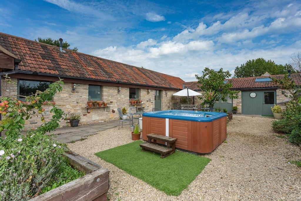 Bramley Barn near Bath + Hot tub, Siston (updated prices 2026)
