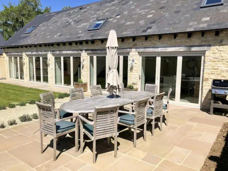 Stone Barn, contemporary barn conversion, Cheltenham – Updated 2024 Prices