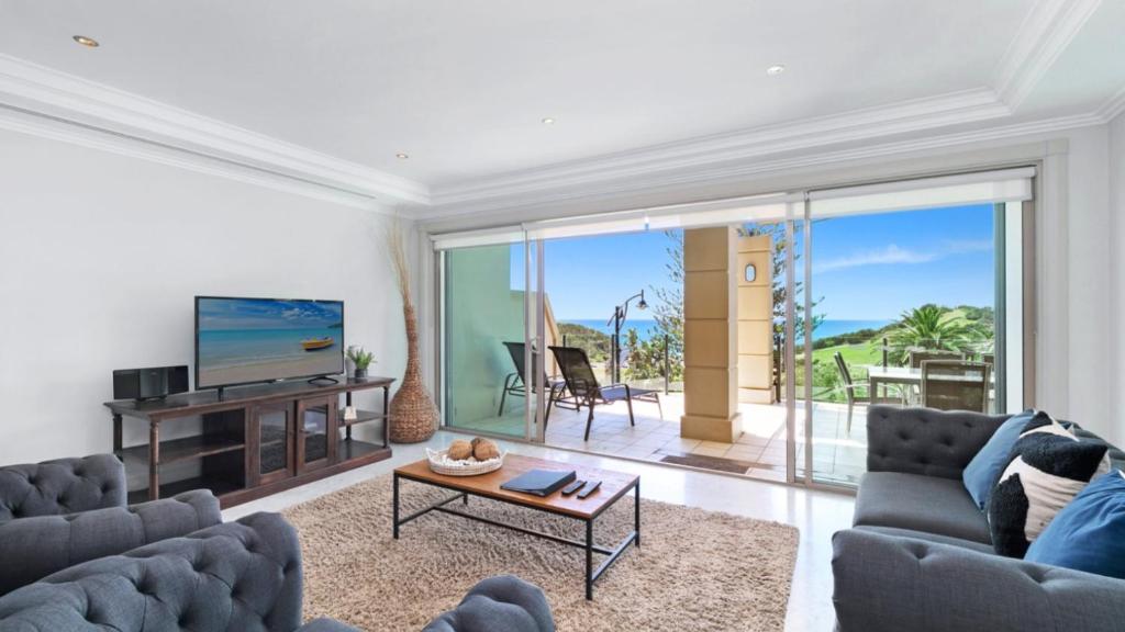 Unit 22 - 3 Bed Ocean View, Terrigal (updated prices 2025)